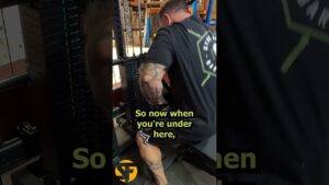 【Sam’s Fitness – Gym Equipment】LEE PRIEST: Setting up For Lat Puldowns ...