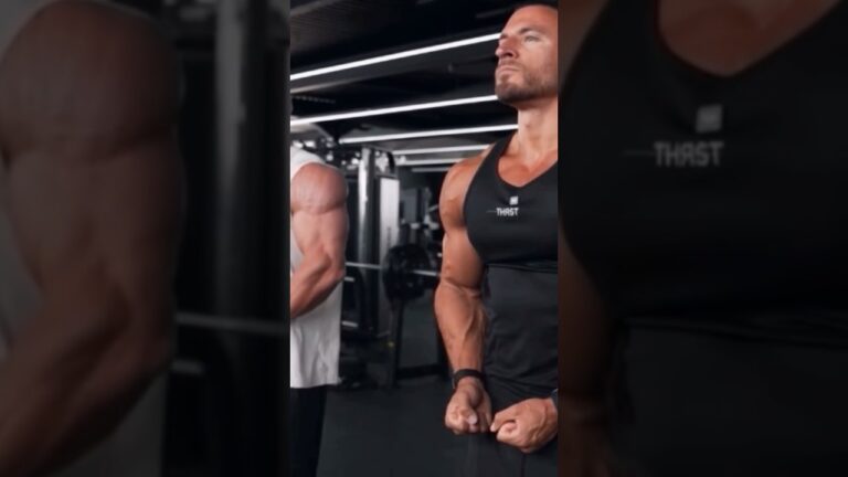 【The Media Frame】Mike Thurston training shoulders with Mr Olympia men’s ...