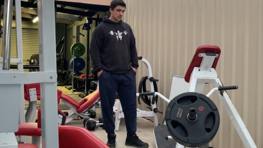 【Ivan Djuric】Squat everyday Day 2134: Big leg press and you still think legs are lagging ...